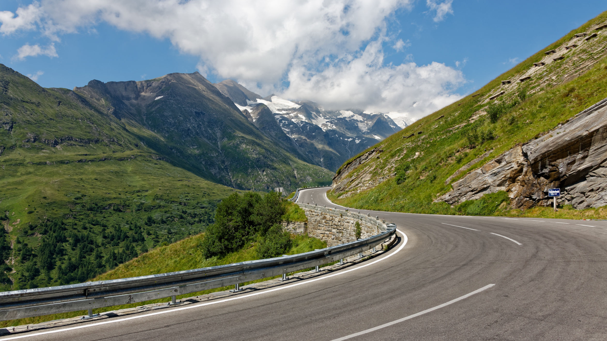 Traverse Austria's Fairytale Alpine Grandeur - Blog | ROLZO